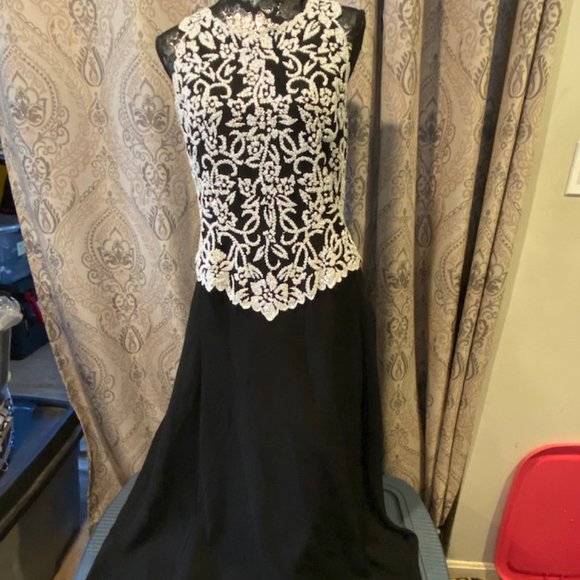 J Kara | Dresses | Jkara Black With Ivory Beaded Bodice Gown | Poshmark